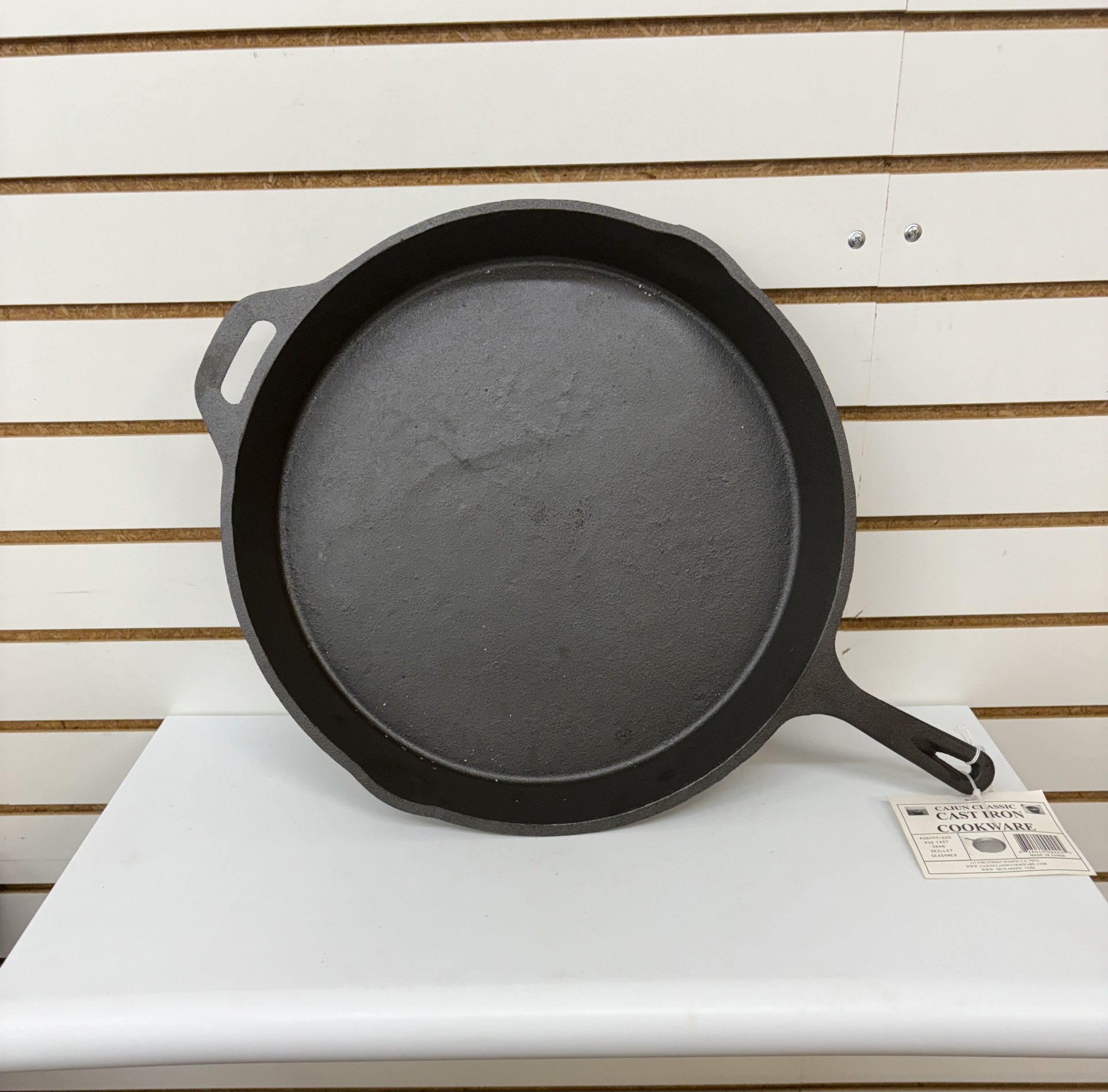 CAST IRON CAJUN CLASSIC SKILLET - 15" - Touchard